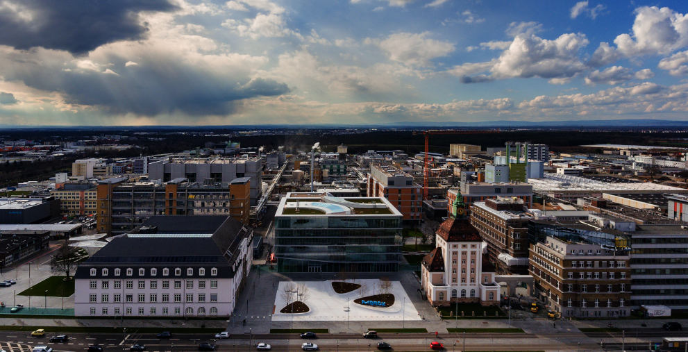 Merck verbilligt Finanzierung dank Versum-Deal - FINANCE