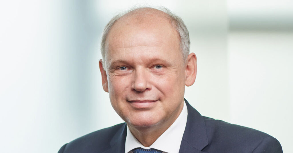 Tui-CFO Sebastian Ebel: Der Anpacker - FINANCE