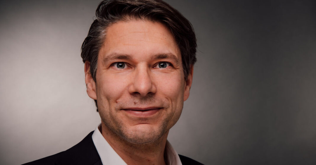 Carlsquare wirbt Debt Advisor Daniel Gebler von DC ab - FINANCE