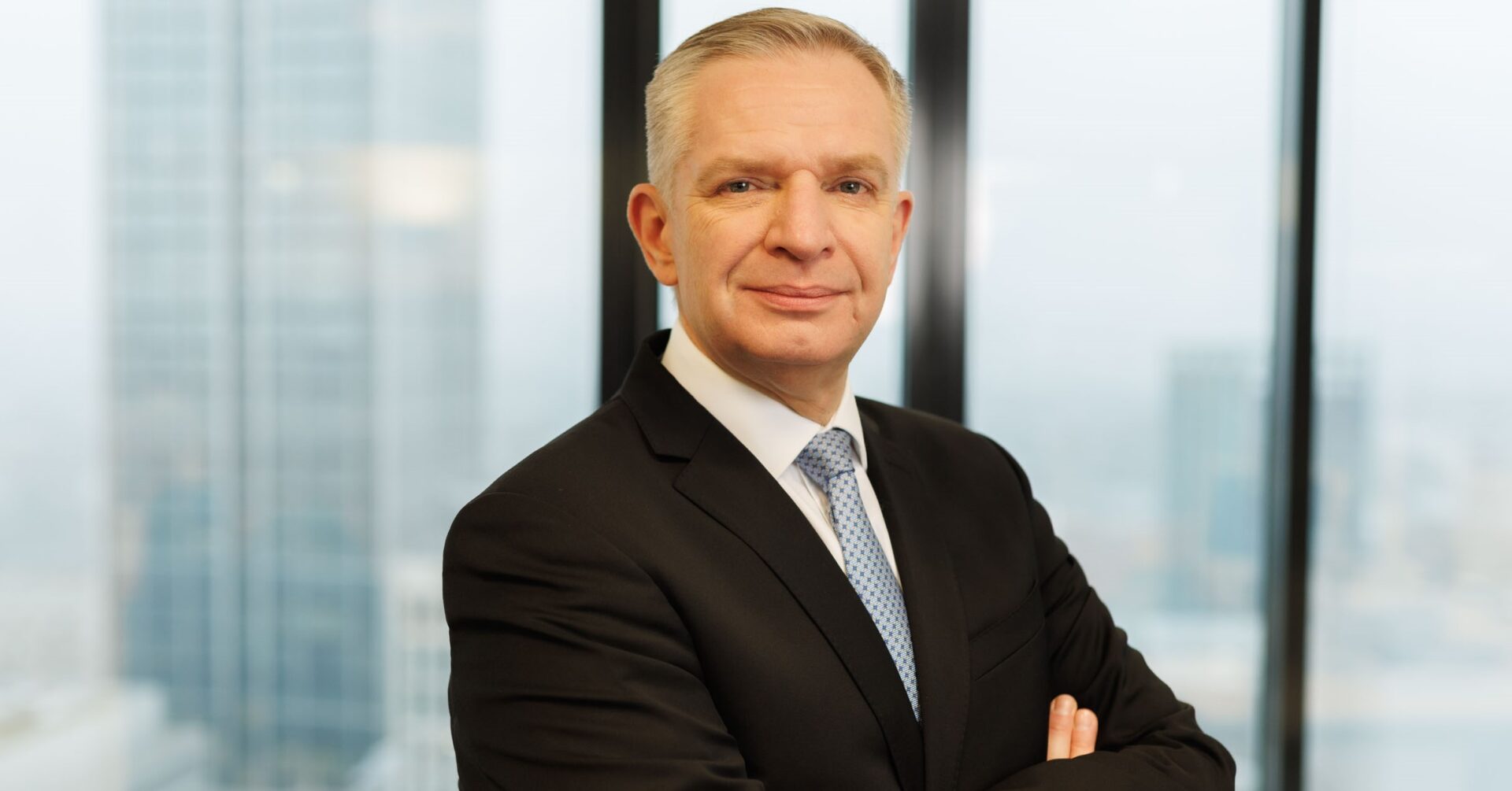 Firmenkundenbanking: Praktizieren geht über Studieren - FINANCE