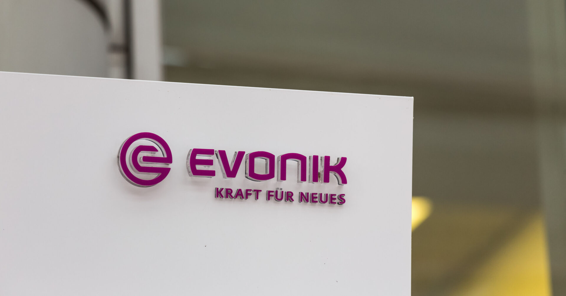 Evonik gibt Startschuss für Radikalumbau - FINANCE